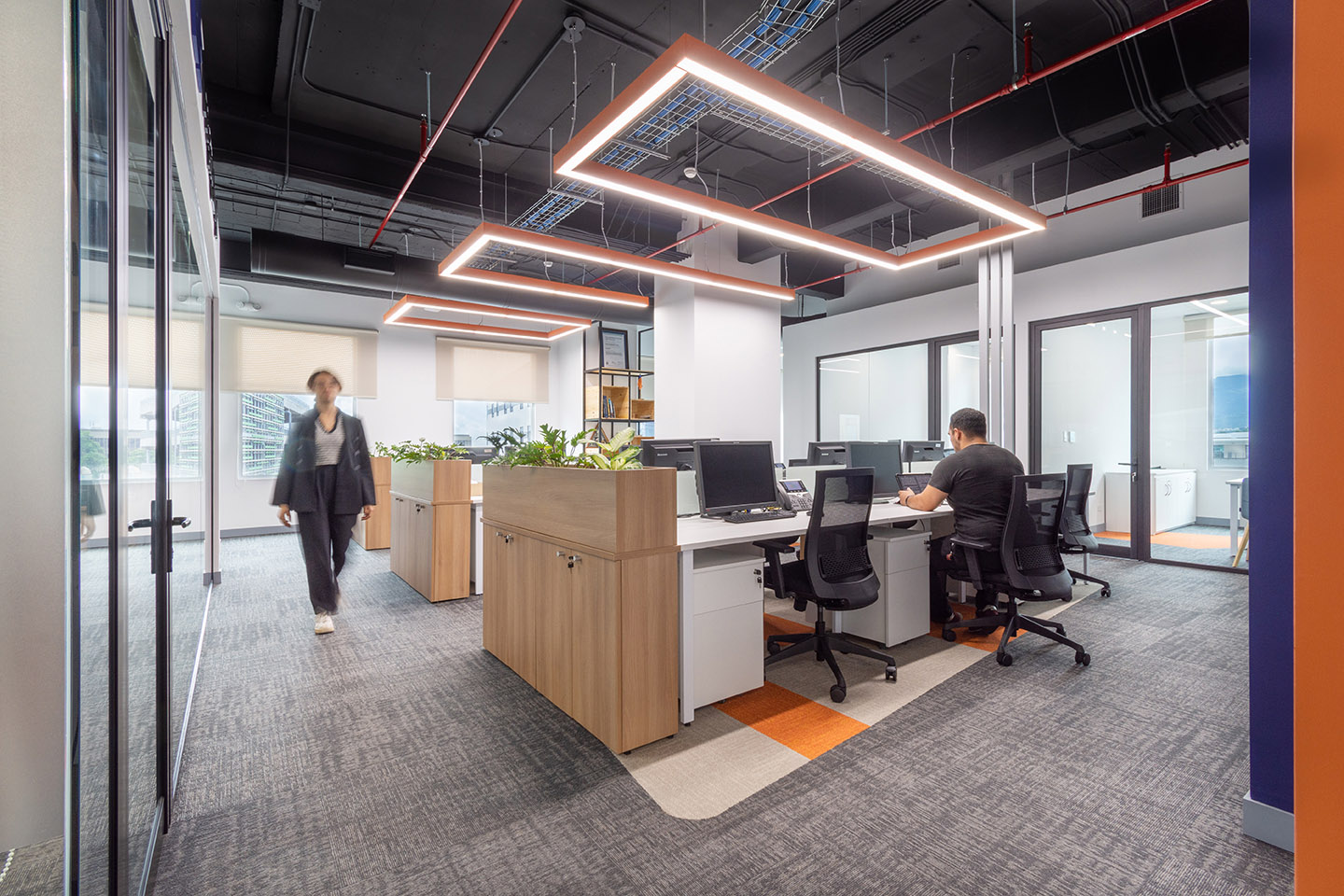 Diseño y construcción de oficinas: optimiza tu espacio